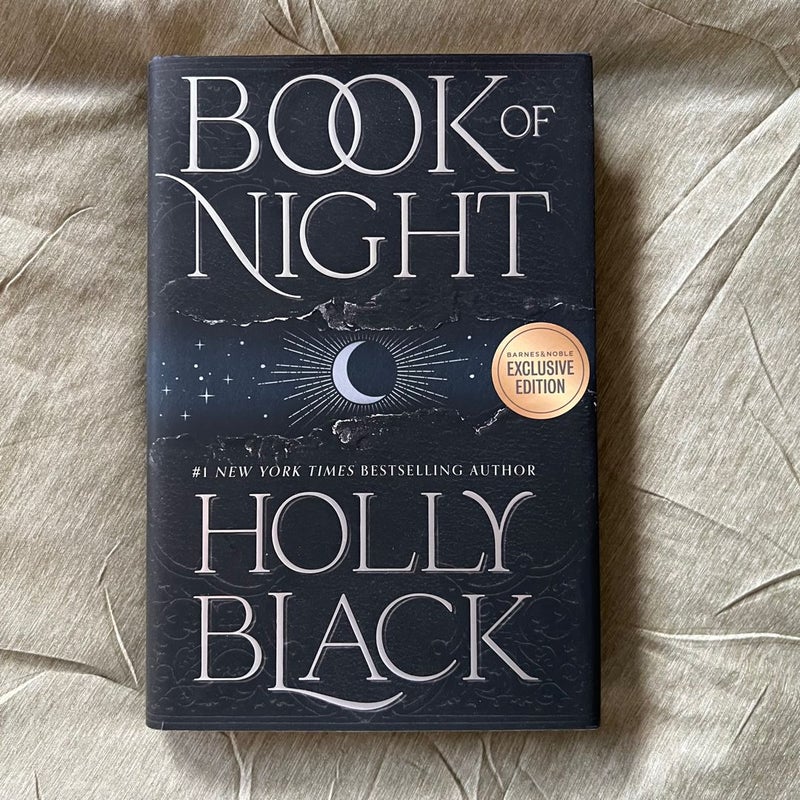 Book of Night - B&N exclusive by Holly Black , Hardcover | Pangobooks