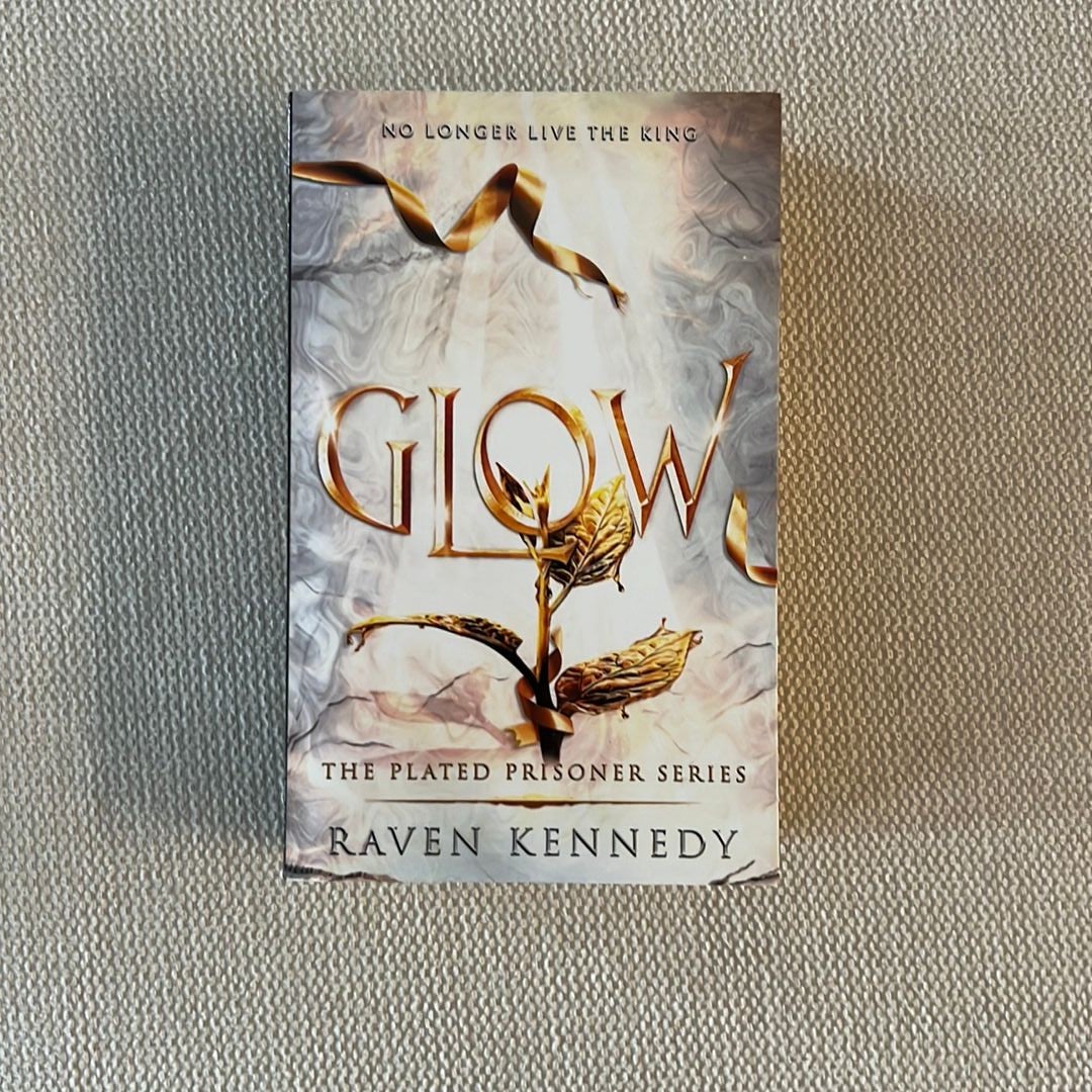 Glow (Indie Version) by Raven Kennedy, Paperback | Pangobooks