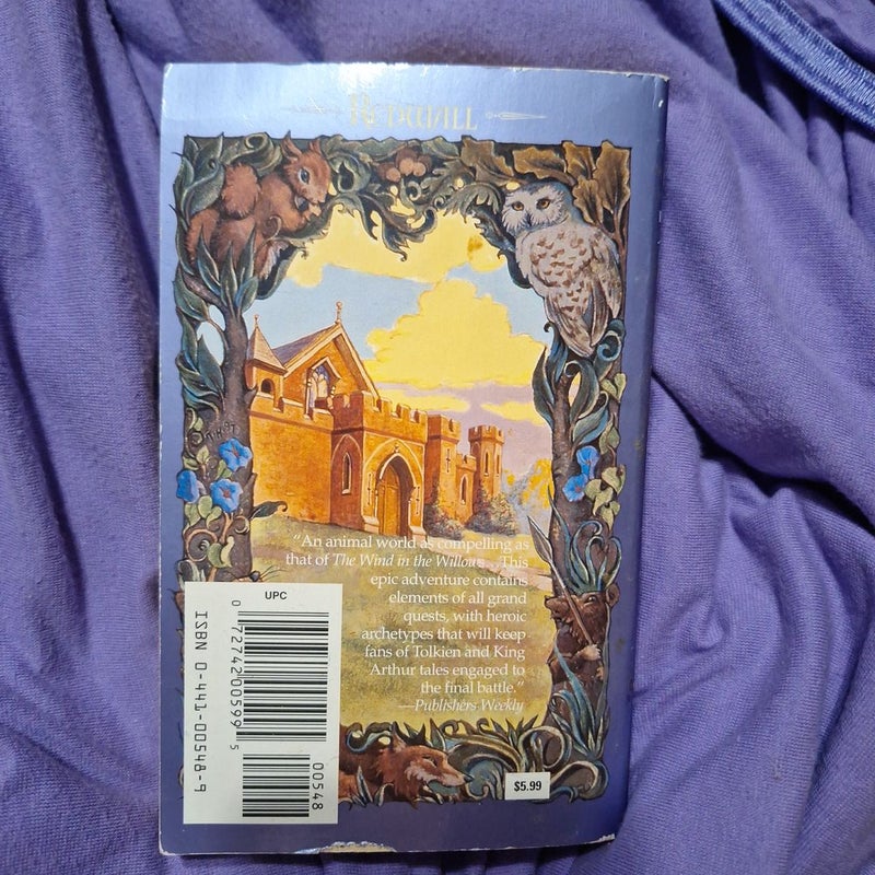 Redwall by Brian Jacques, Paperback | Pangobooks