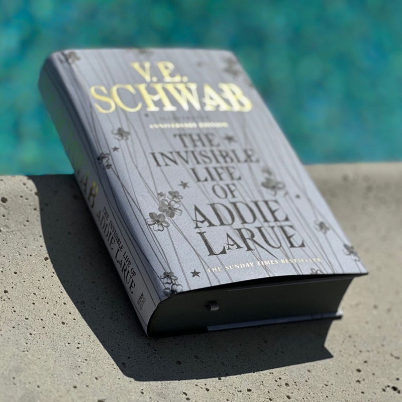Special Edition The Invisible Life of Addie LaRue by V.E. Schwab ...