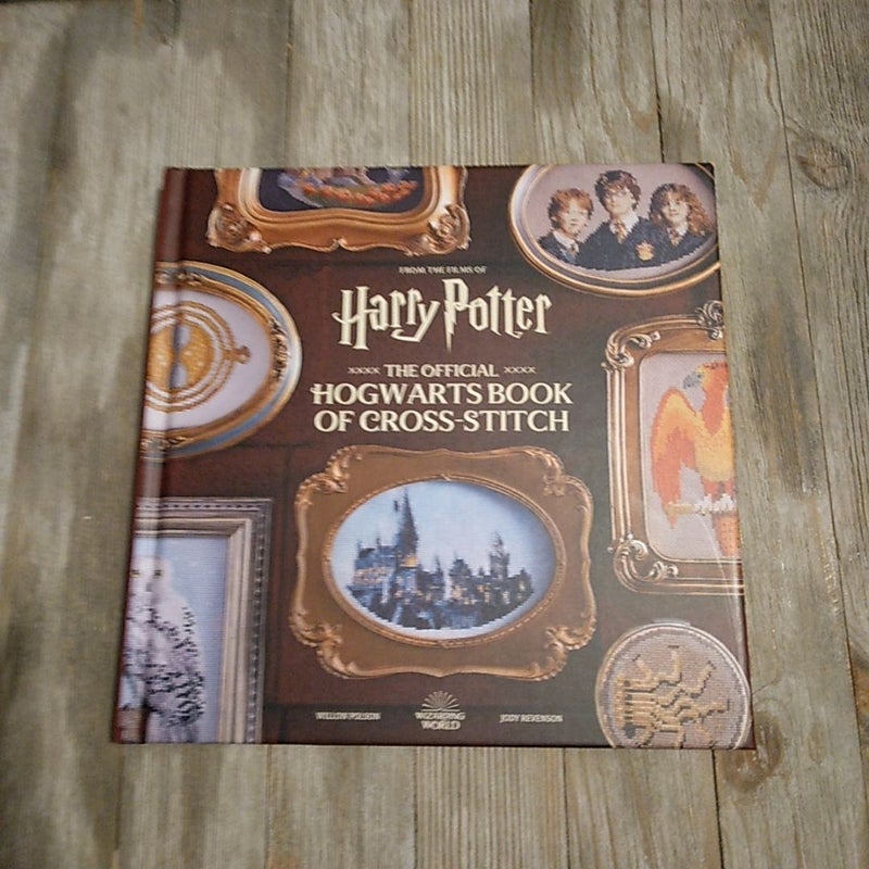Harry Potter: the Official Hogwarts Book of Cross-Stitch by Willow ...