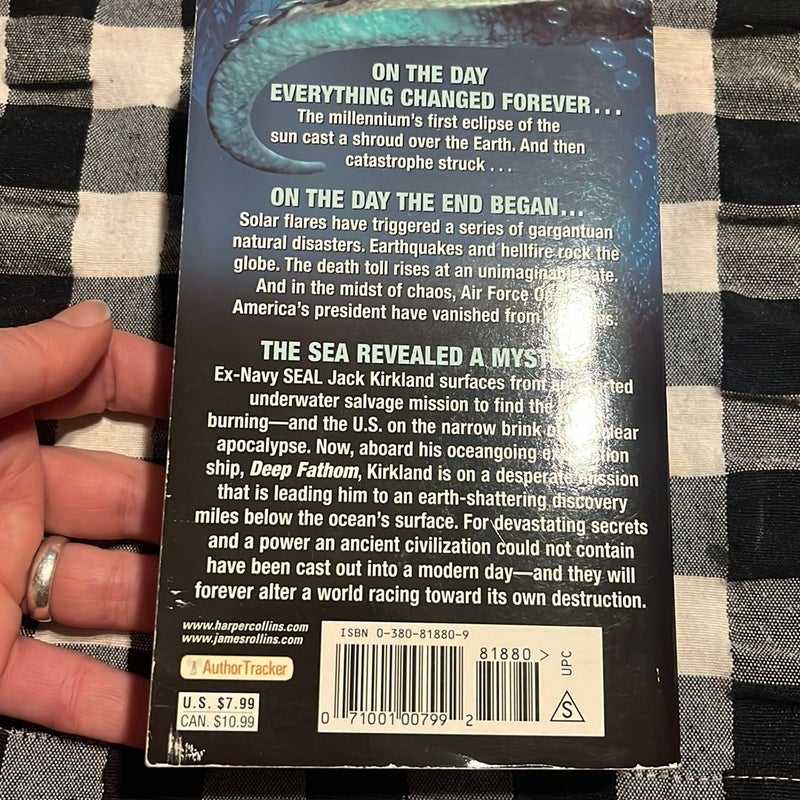 Deep fathom by James Rollins , Paperback | Pangobooks