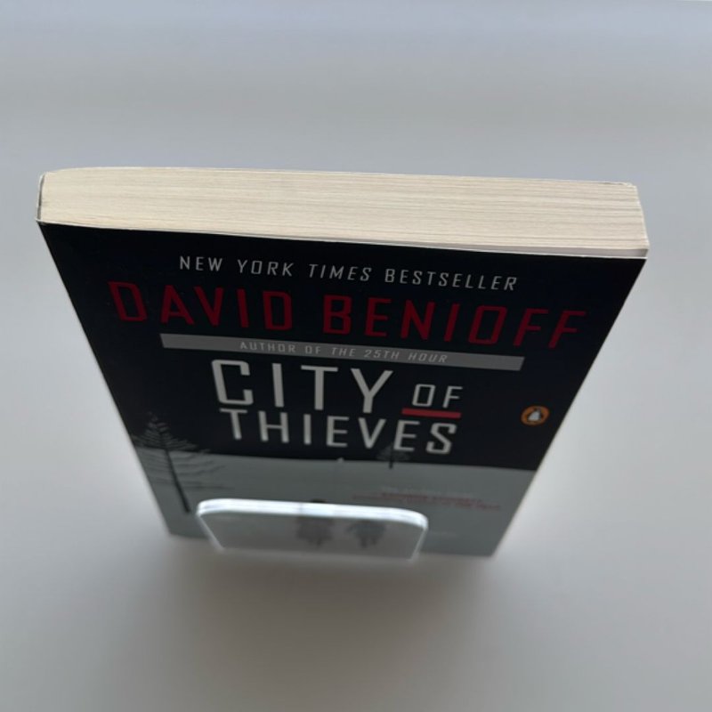 City of Thieves by David Benioff, Paperback | Pangobooks