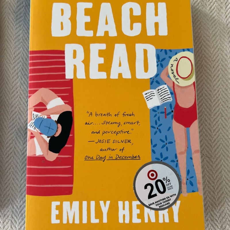 Beach Read by Emily Henry, Paperback | Pangobooks