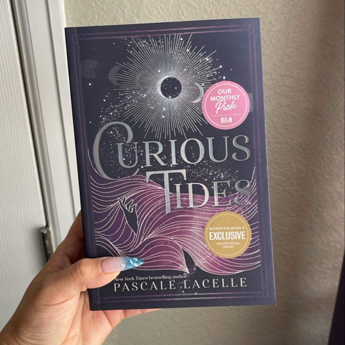 Curious Tides by , Paperback | Pangobooks