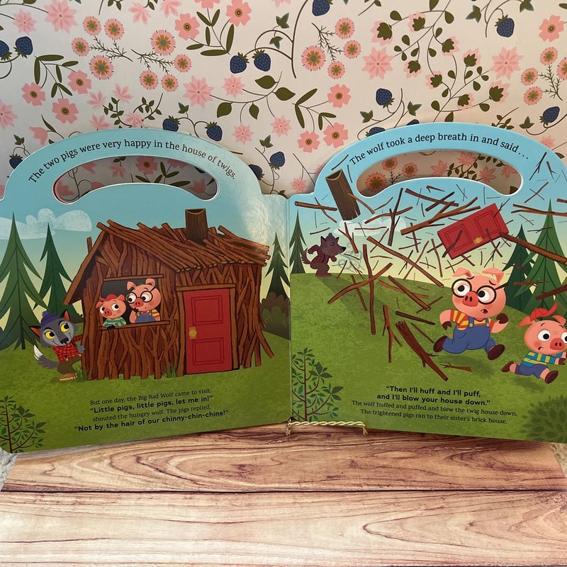 The Three Little Pigs: a Finger Puppet Theater Book by Scholastic