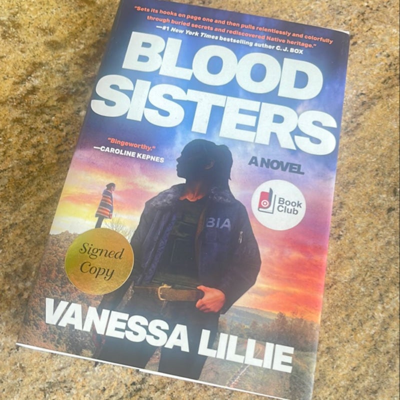 Blood Sisters by Vanessa Lillie, Hardcover | Pangobooks