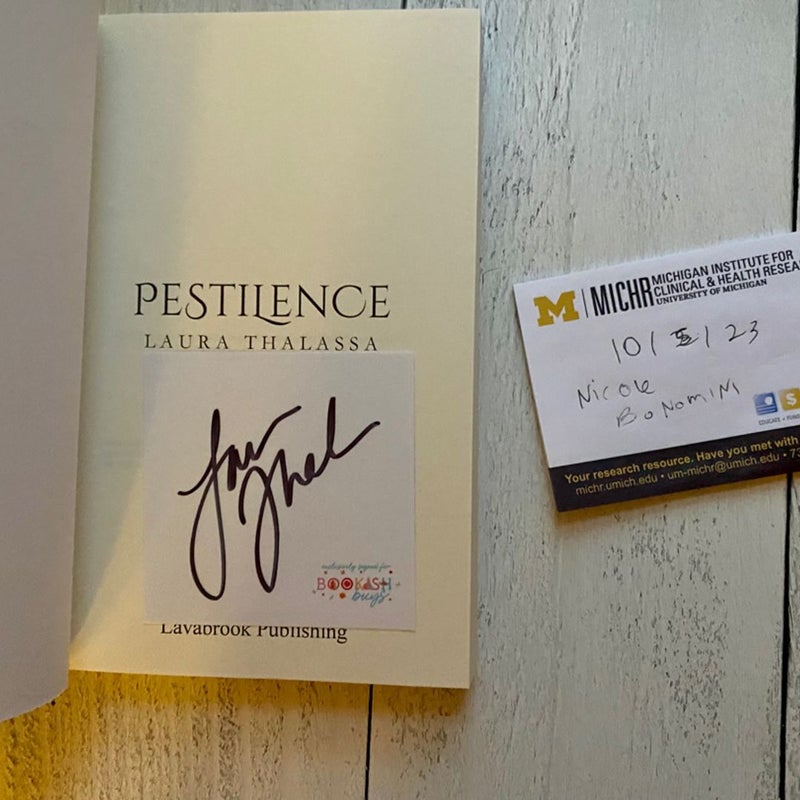 Signed Indie Covers Four Horsemen by Laura Thalassa, Paperback | Pangobooks