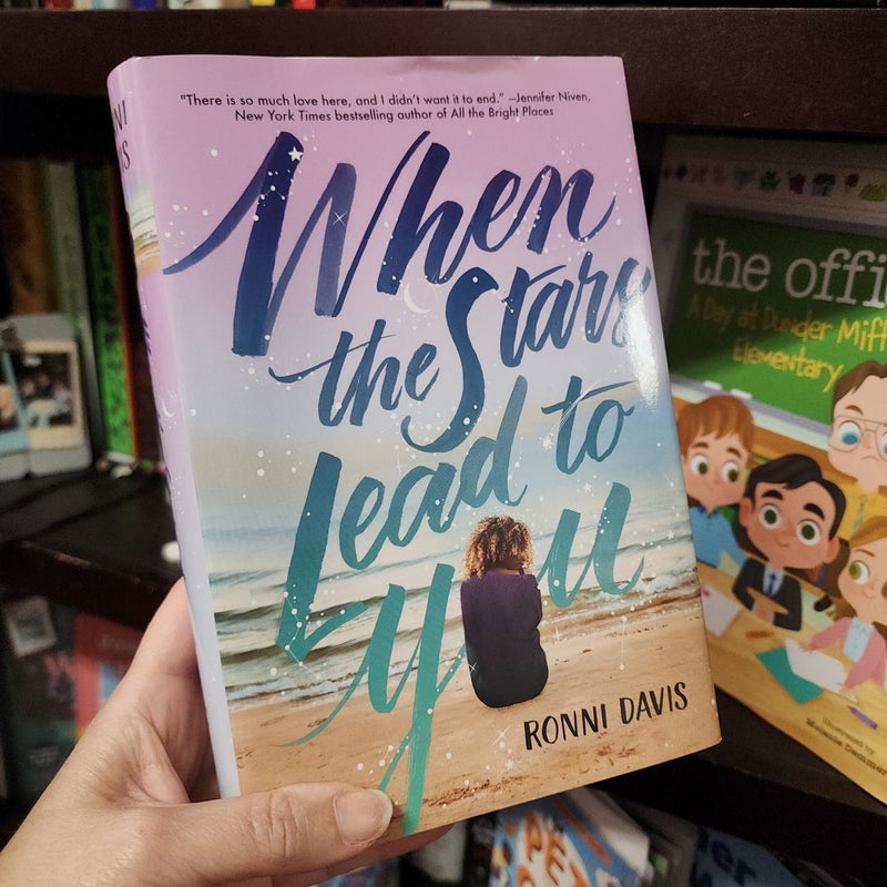 When the Stars Lead to You by Ronni Davis, Hardcover | Pangobooks