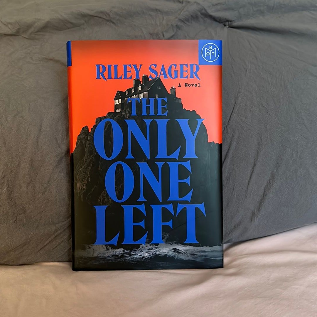 The Only One Left by Riley Sager, Hardcover | Pangobooks
