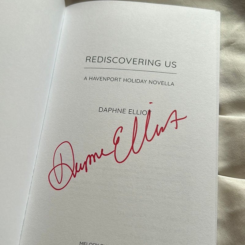 Rediscovering Us by Daphne Elliot, Paperback | Pangobooks