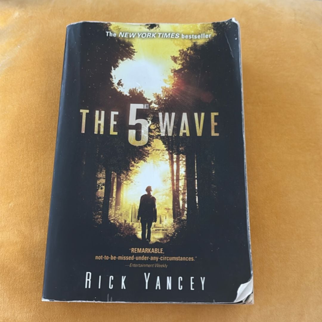 The 5th Wave by Rick Yancey, Paperback | Pangobooks