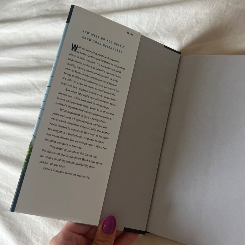 The Neighbor’s Secret by L. Alison Heller, Hardcover | Pangobooks