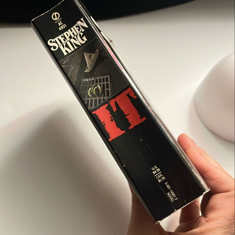 It by Stephen King, Paperback | Pangobooks