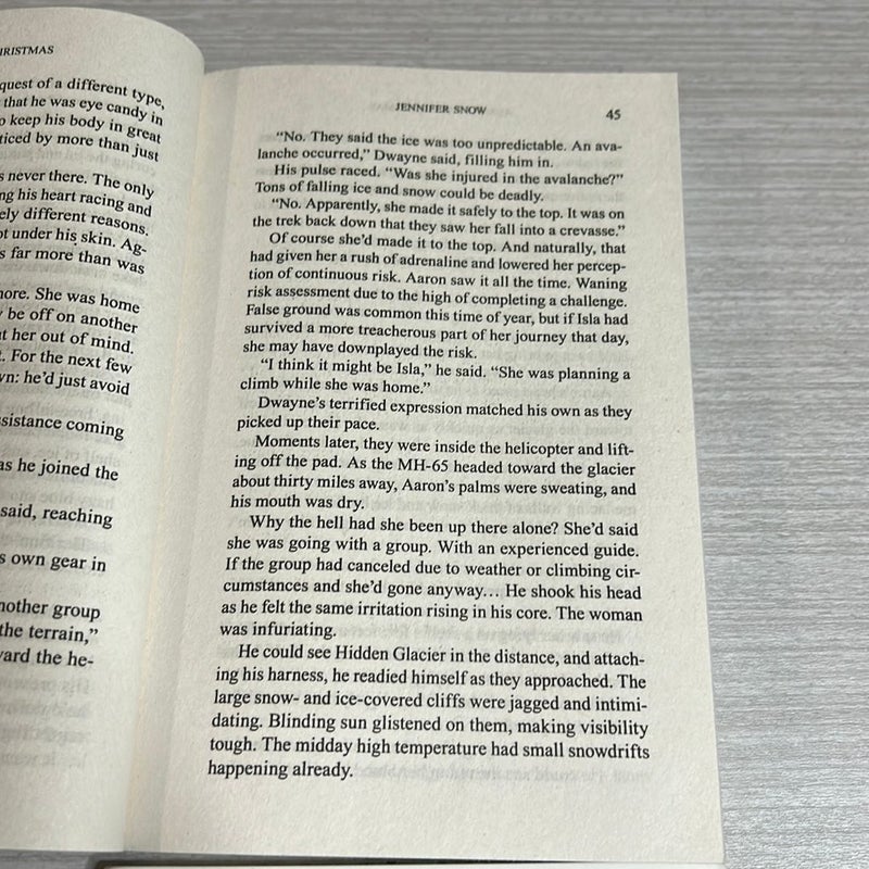 The Gift of Christmas by Debbie Macomber, Linda Goodnight