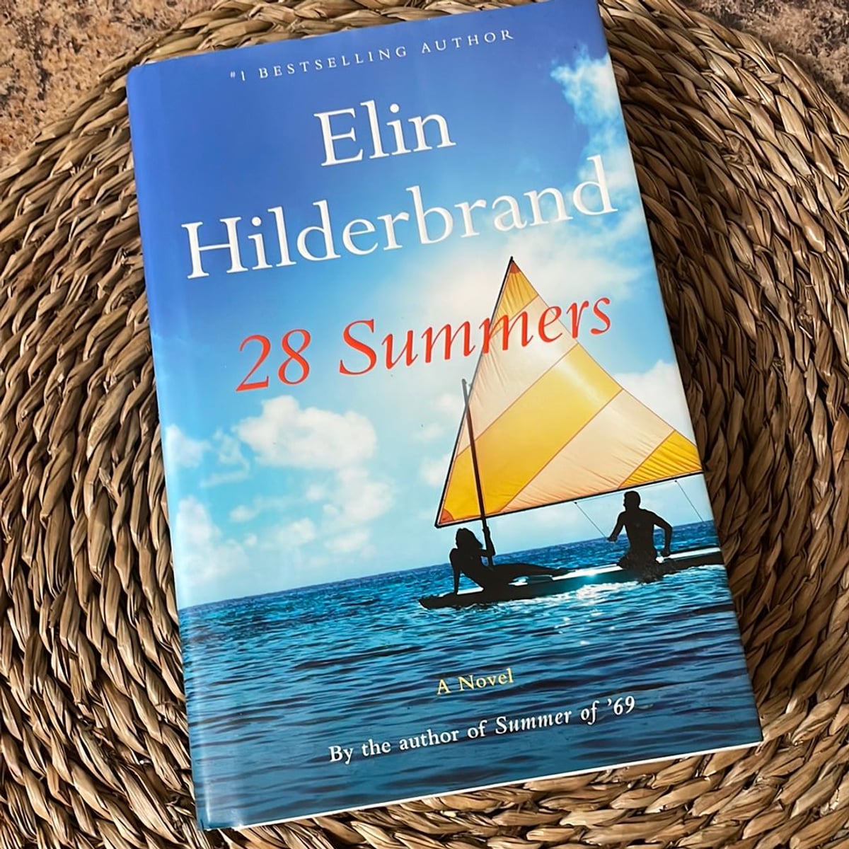 28 Summers by Elin Hilderbrand, Hardcover | Pangobooks