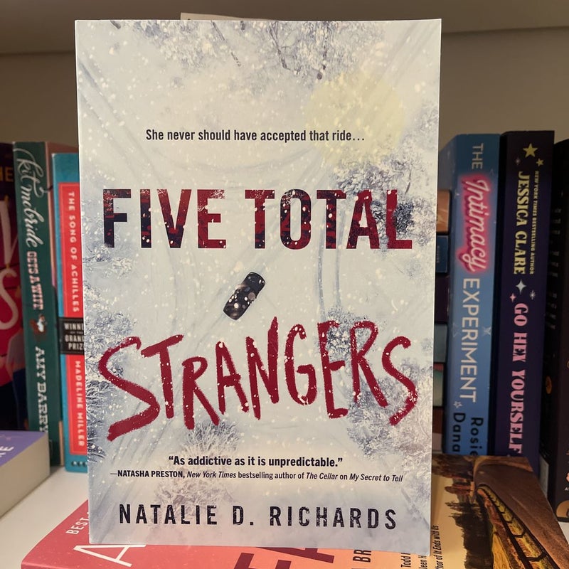 Five Total Strangers by Natalie D. Richards, Paperback | Pangobooks