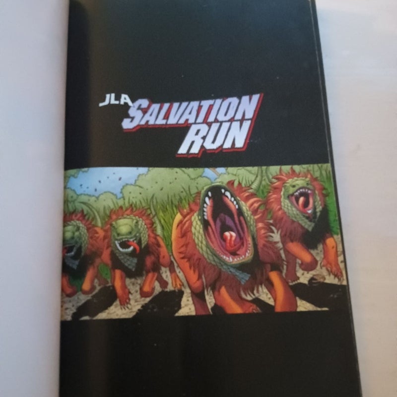 JLA - Salvation Run by Bill Willingham, Paperback | Pangobooks