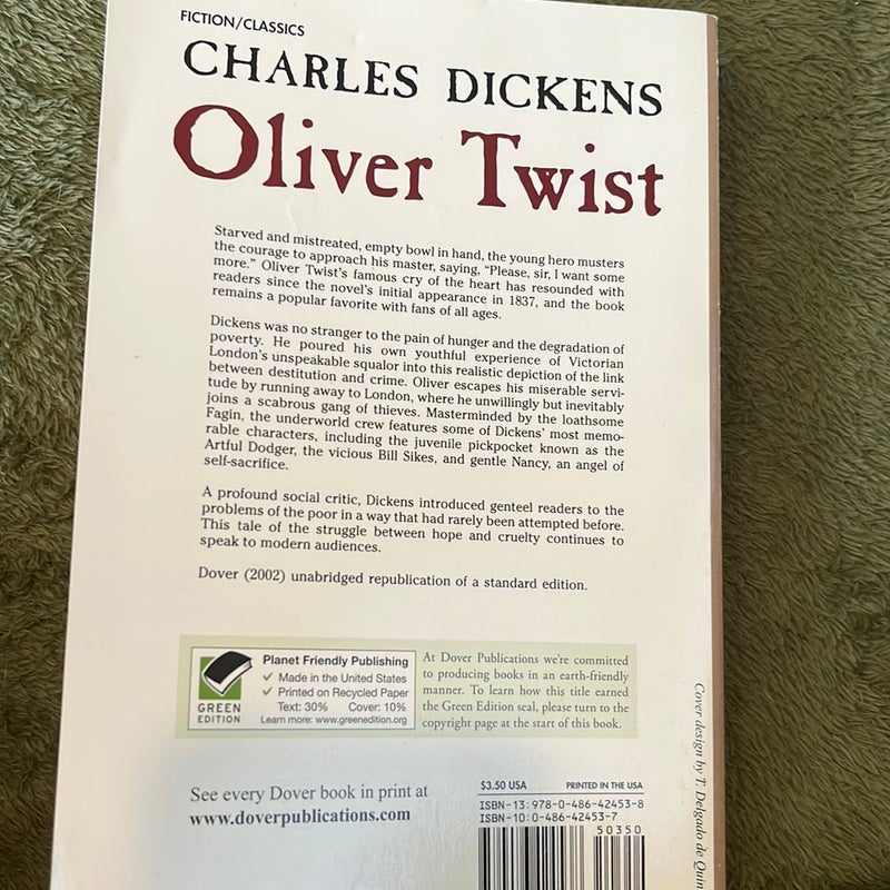 Oliver Twist by Charles. Dickens, Paperback | Pangobooks