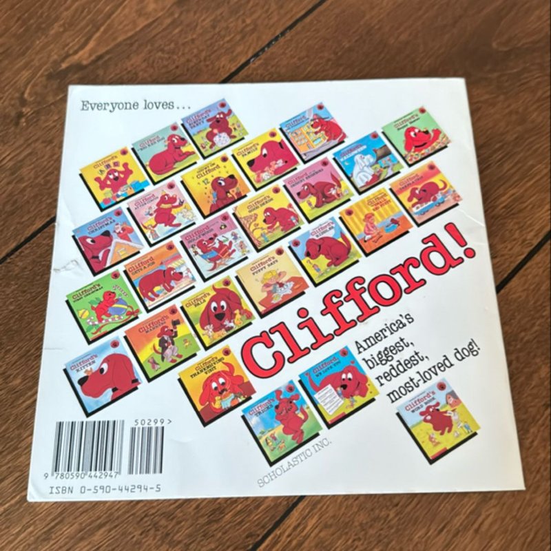 Clifford the Small Red Puppy by Norman Bridwell