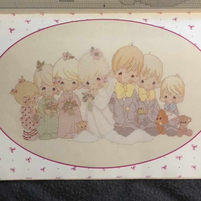 Precious Moments Cross Stitch by Precious Moments, Paperback | Pangobooks