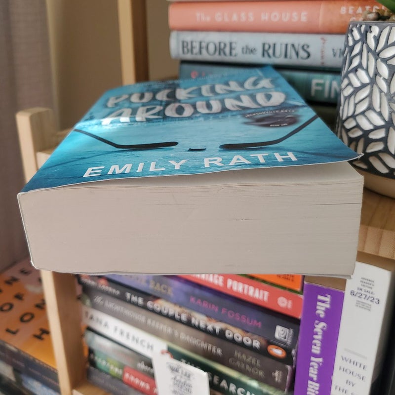 Pucking Around by Emily Rath, Paperback | Pangobooks