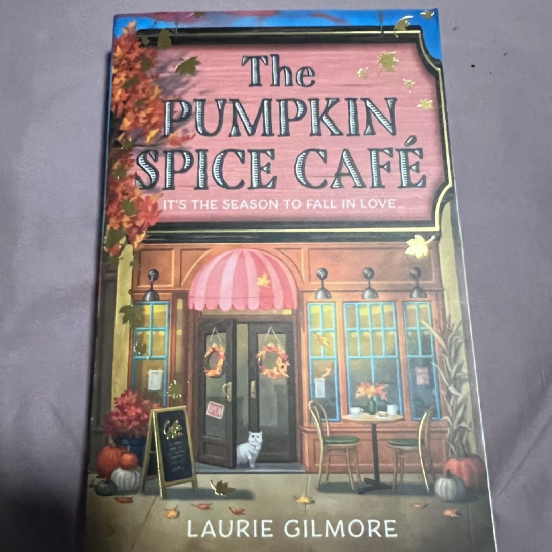 The Pumpkin Spice Cafe by Laurie Gilmore , Paperback | Pangobooks