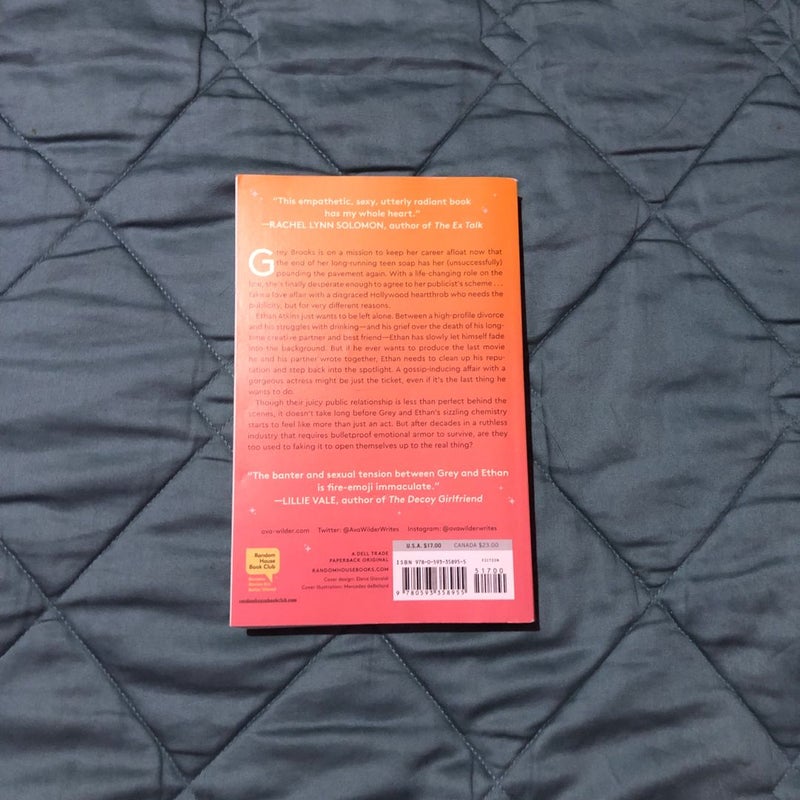 How To Fake It In Hollywood by Ava Wilder, Paperback | Pangobooks