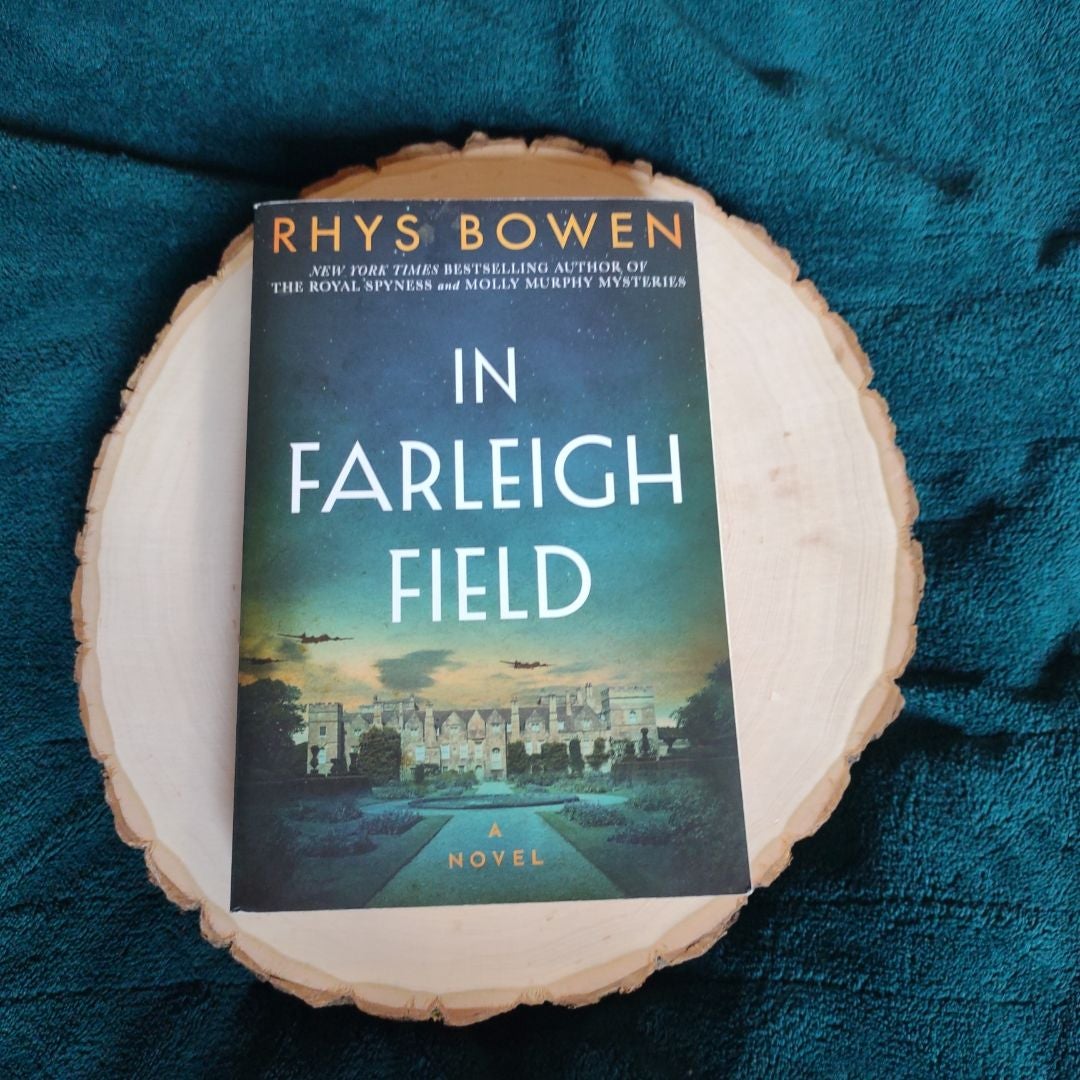 In Farleigh Field by Rhys Bowen, Paperback | Pangobooks