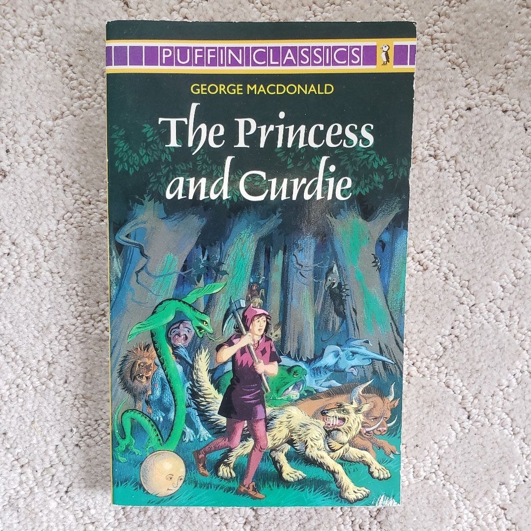 The Princess and Curdie by George MacDonald; Helen Stratton (Illustrator)