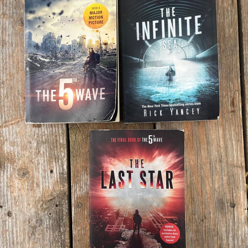 The 5th Wave Collection by Rick Yancey