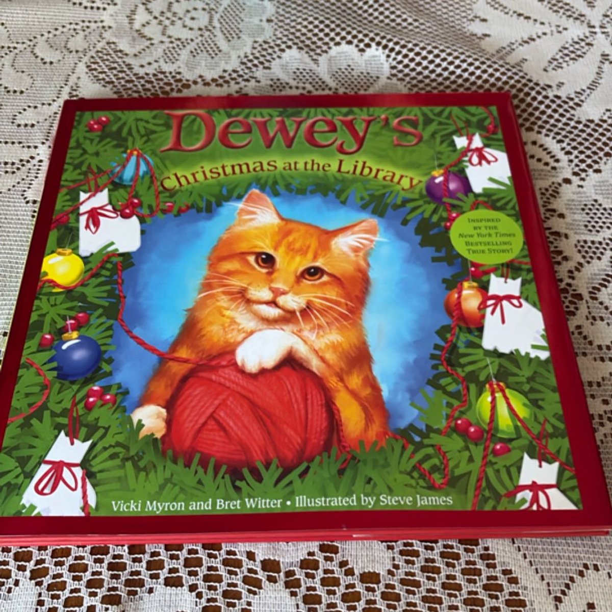 Dewey's Christmas at the Library by Vicki Myron, Bret Witter