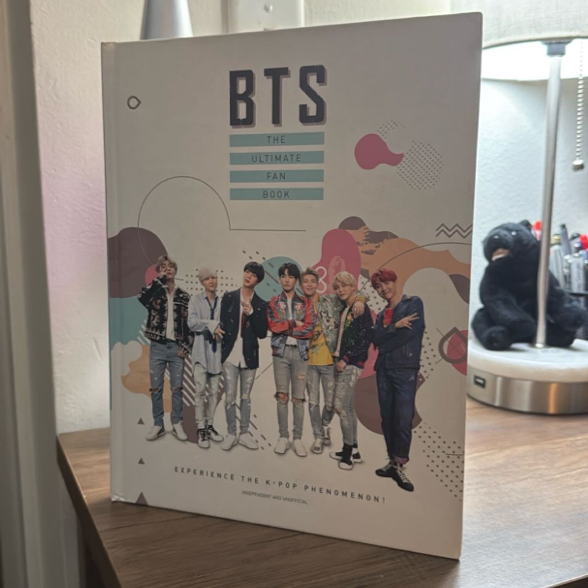 BTS: the Ultimate Fan Book by Malcolm Croft