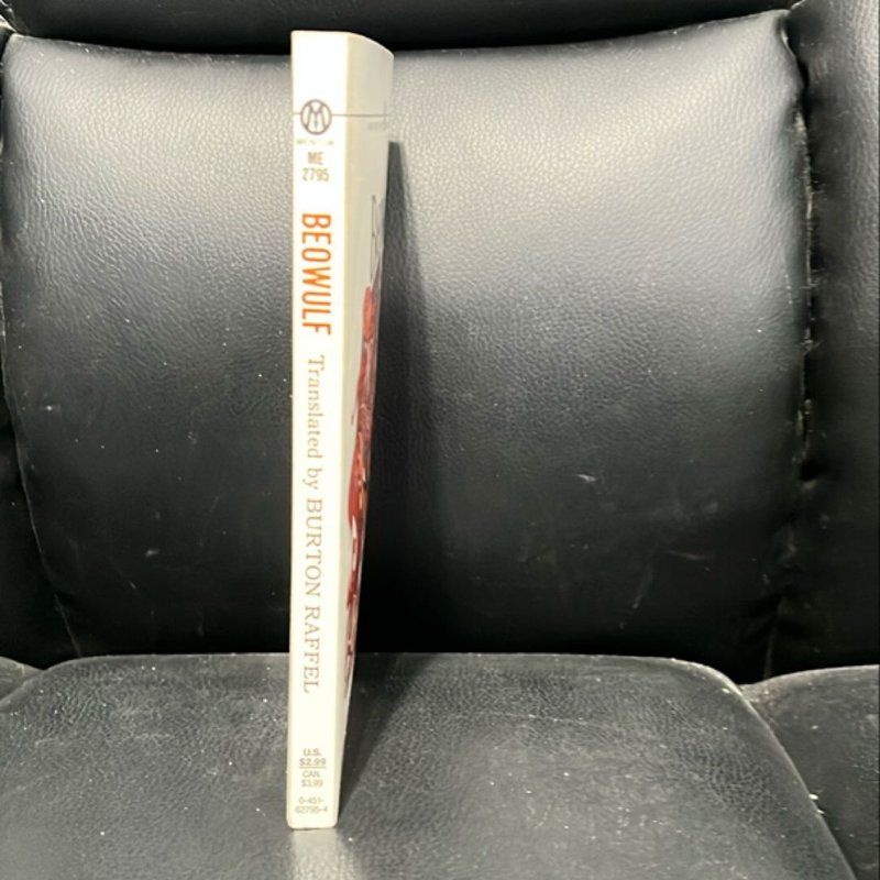 Beowulf by Seamus Heaney, Paperback | Pangobooks