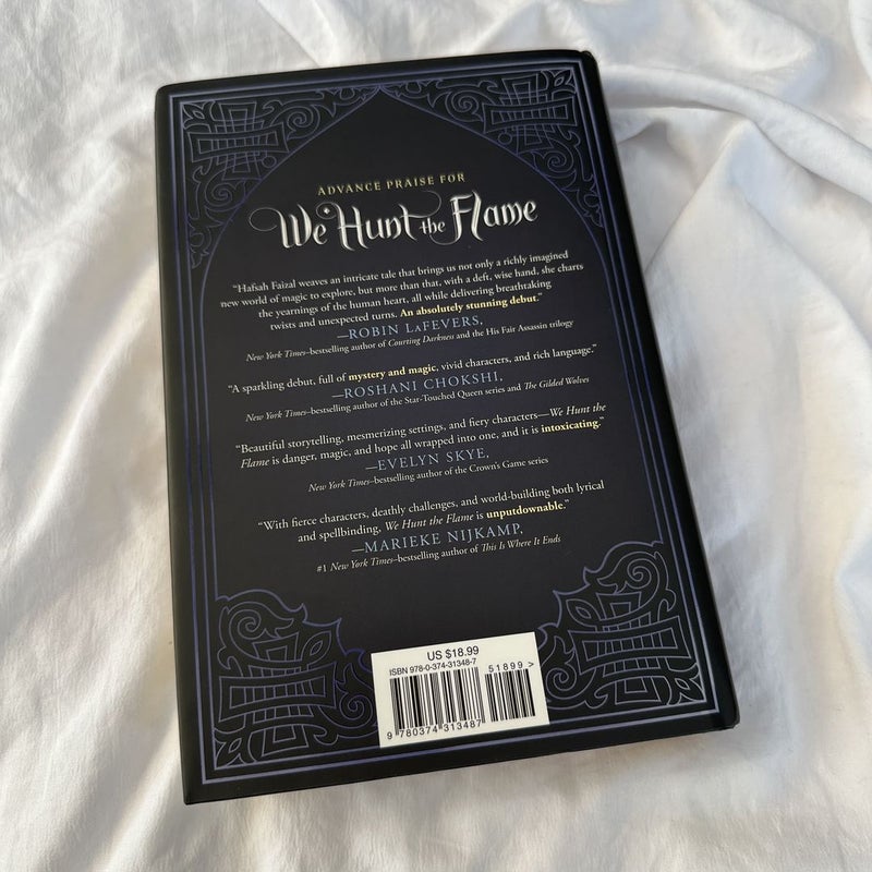 We Hunt the Flame by Hafsah Faizal, Hardcover | Pangobooks