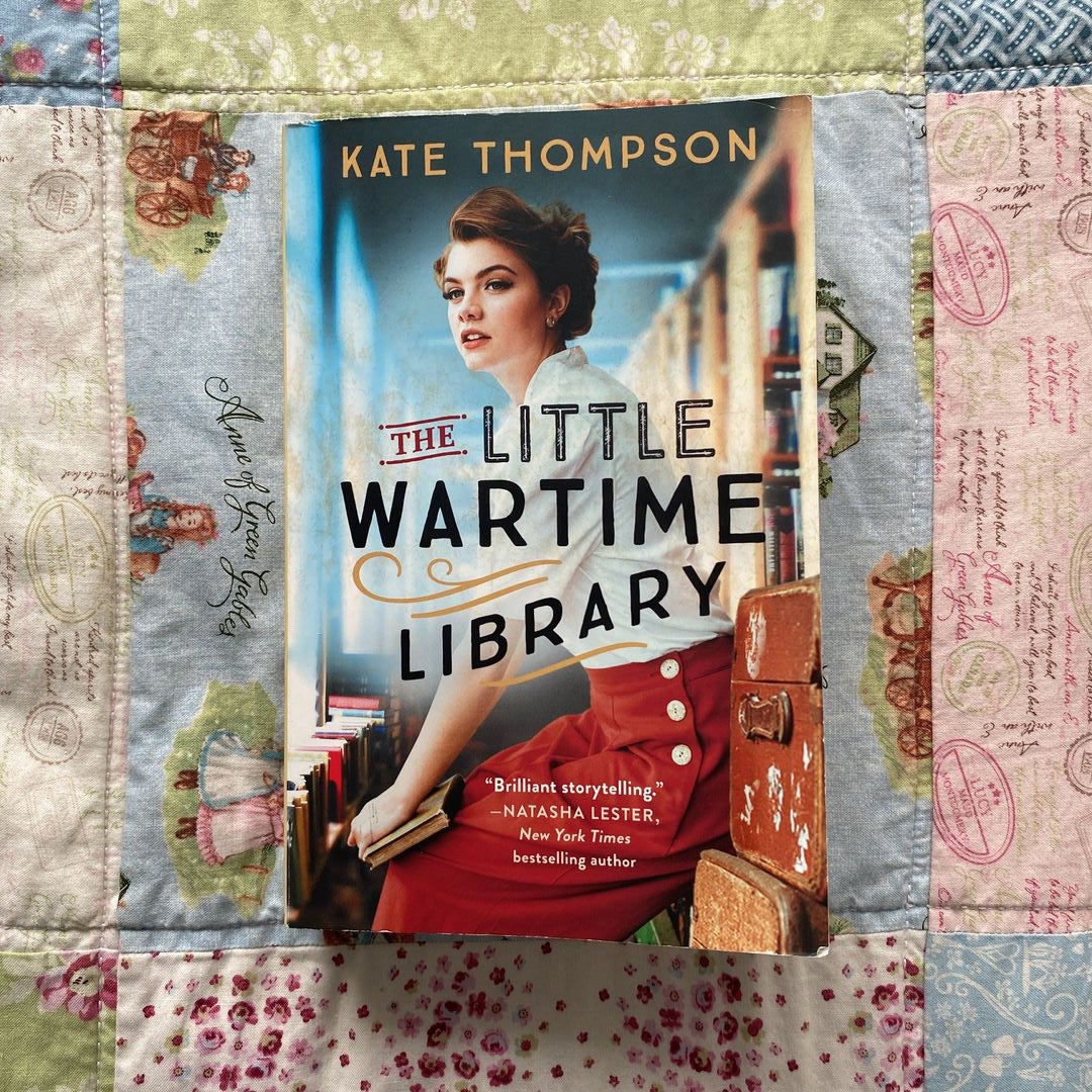 The Little Wartime Library by Kate Thompson, Paperback | Pangobooks