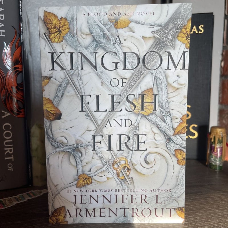 Kingdom of Flesh and Fire by Jennifer L. Armentrout, Paperback | Pangobooks