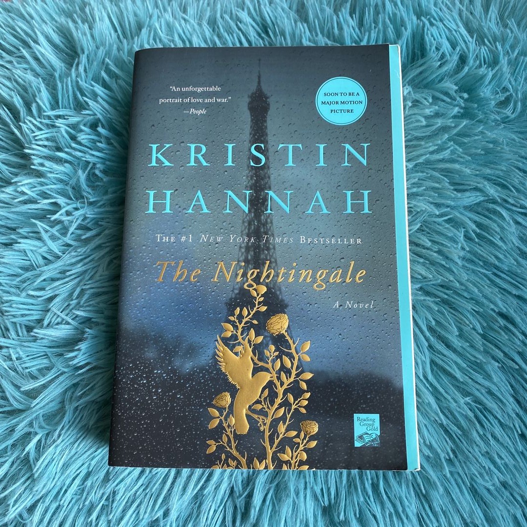 The Nightingale by Kristin Hannah, Paperback | Pangobooks