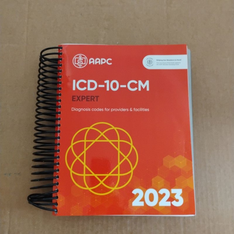 ICD-10-CM 2023 The Complete Official Codebook with Guidelines (ICD-10 ...