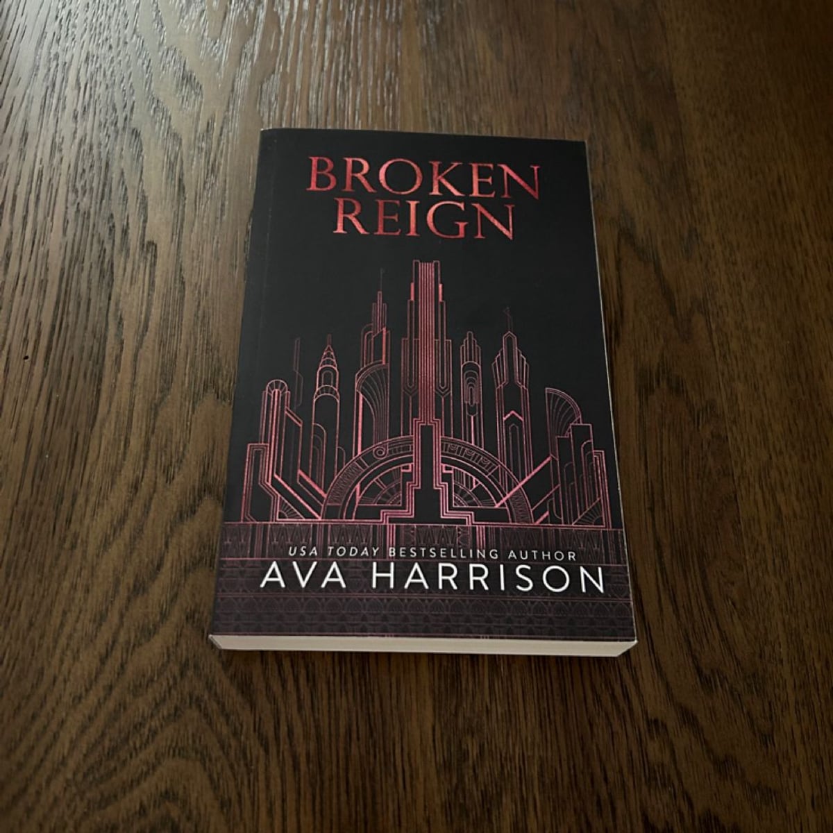 Broken Reign by Ava Harrison, Paperback | Pangobooks