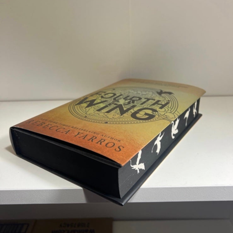 Fourth Wing Sprayed Edges by Rebecca Yarros , Hardcover | Pangobooks