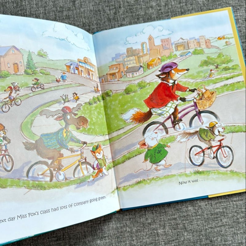 Miss Fox’s Class Goes Green by Anne Kennedy, Hardcover | Pangobooks