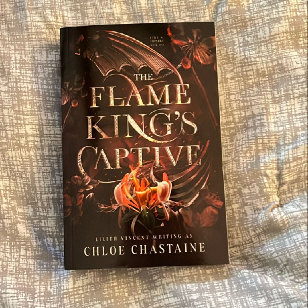 The Flame King’s Captive by Chloe Chastaine, Paperback | Pangobooks