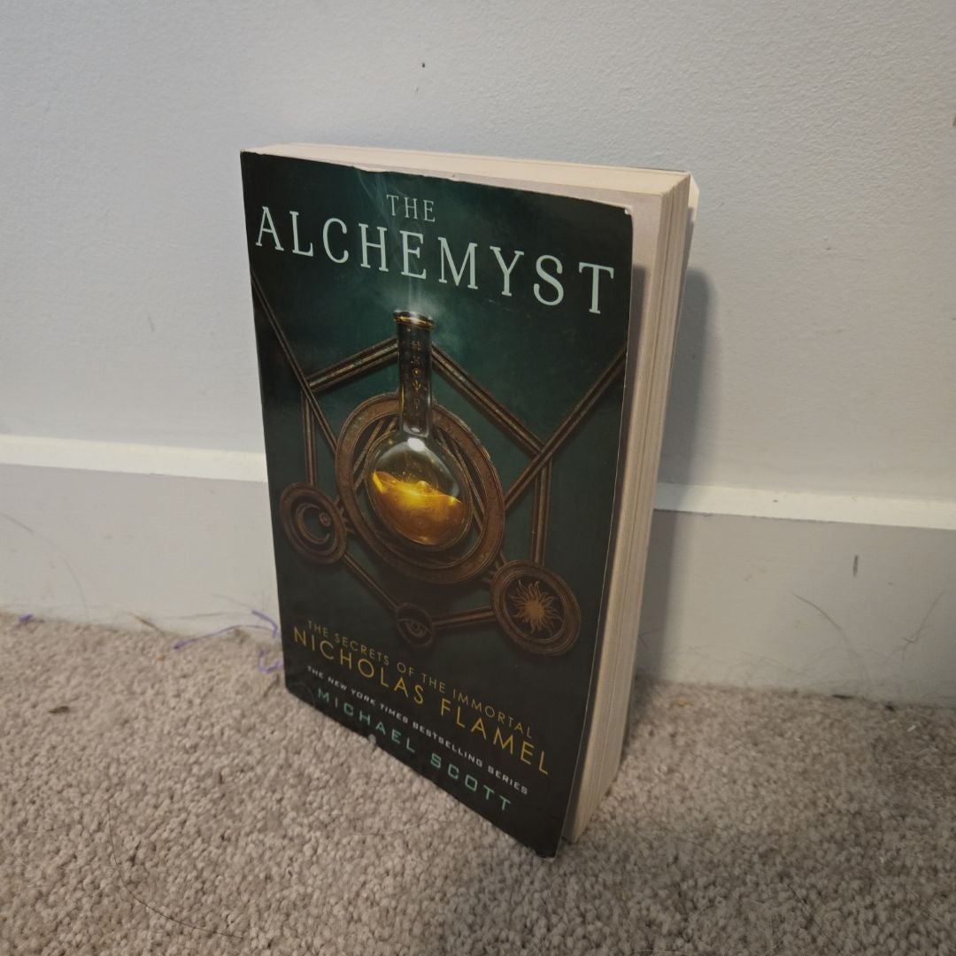Barnes and noble exclusive the alchemyst by Michael scott, Paperback | Pangobooks