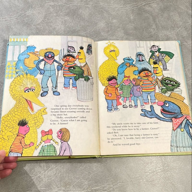 Down on the Farm with Grover, Featuring Jim Henson's Sesame Street ...