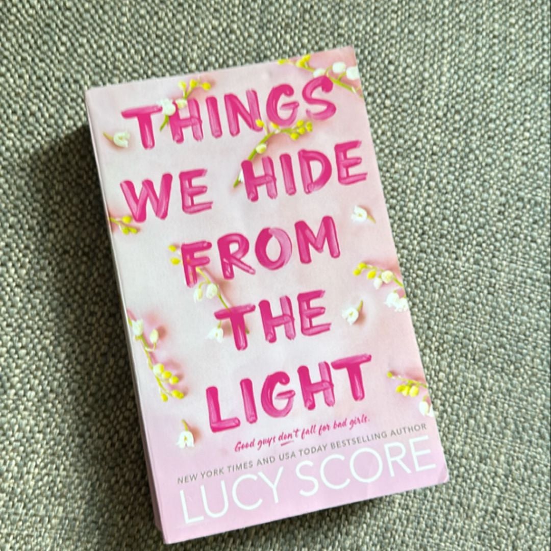Things We Hide from the Light by Lucy Score, Paperback | Pangobooks