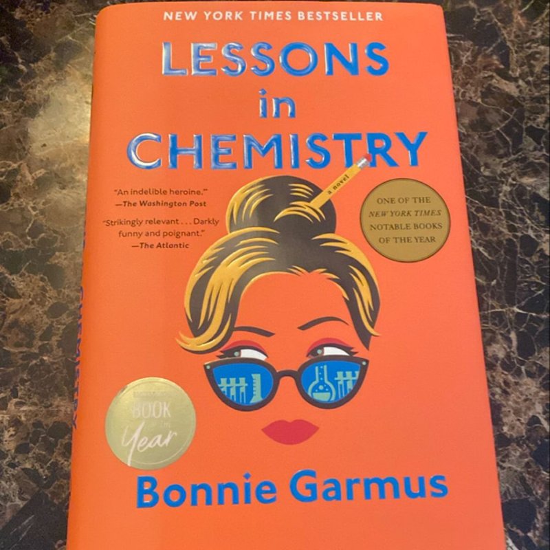 Lessons in Chemistry by Bonnie Garmus, Hardcover | Pangobooks