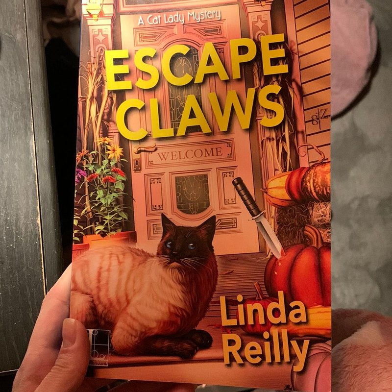 Escape Claws by Linda Reilly