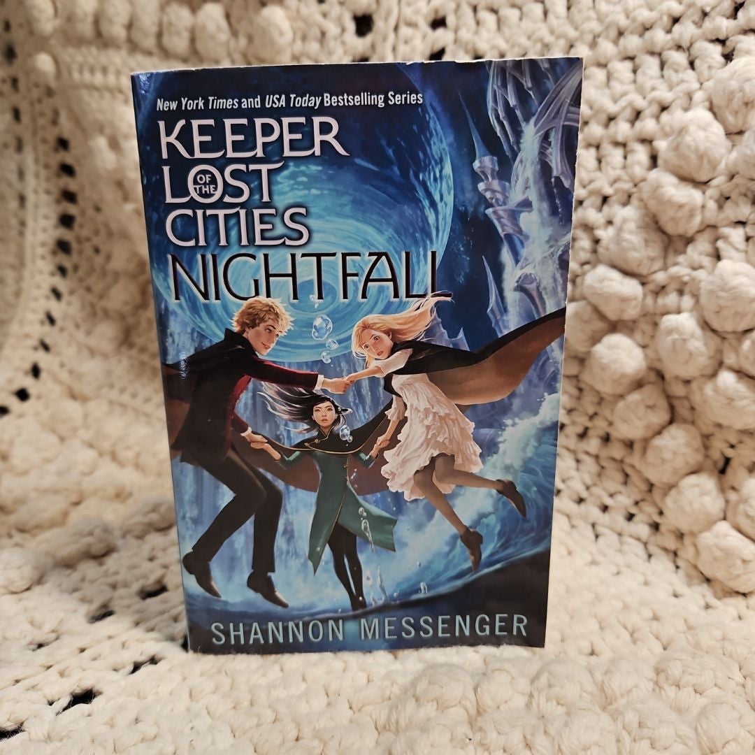 Nightfall by Shannon Messenger, Paperback | Pangobooks