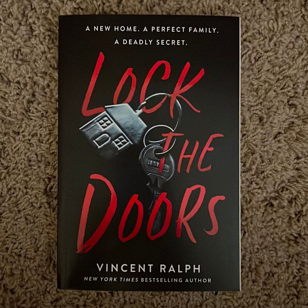 Lock the Doors by Vincent Ralph, Paperback | Pangobooks
